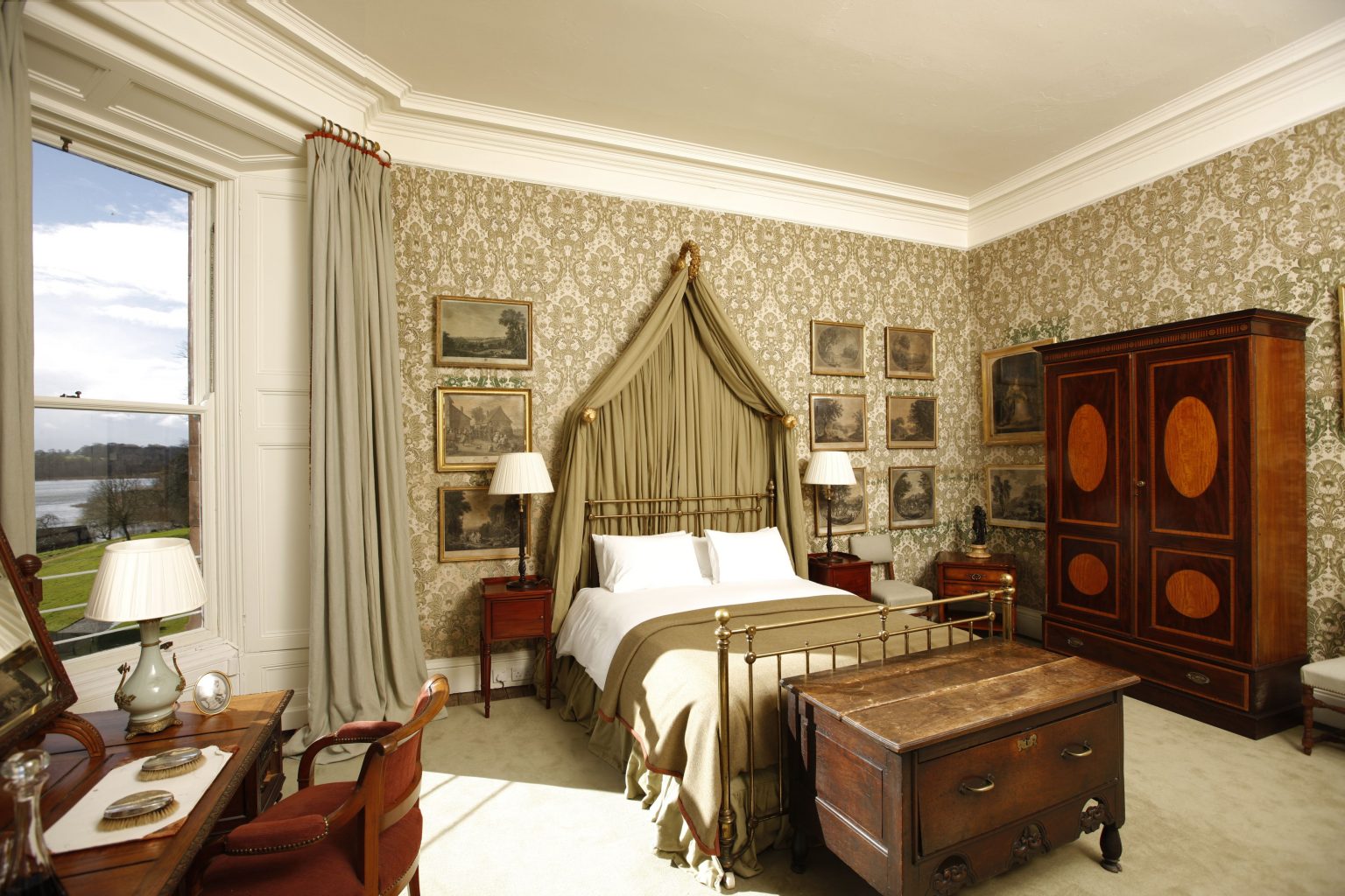 Ghost Tours Ireland - Haunted Houses & Castles - Paranormal Travel