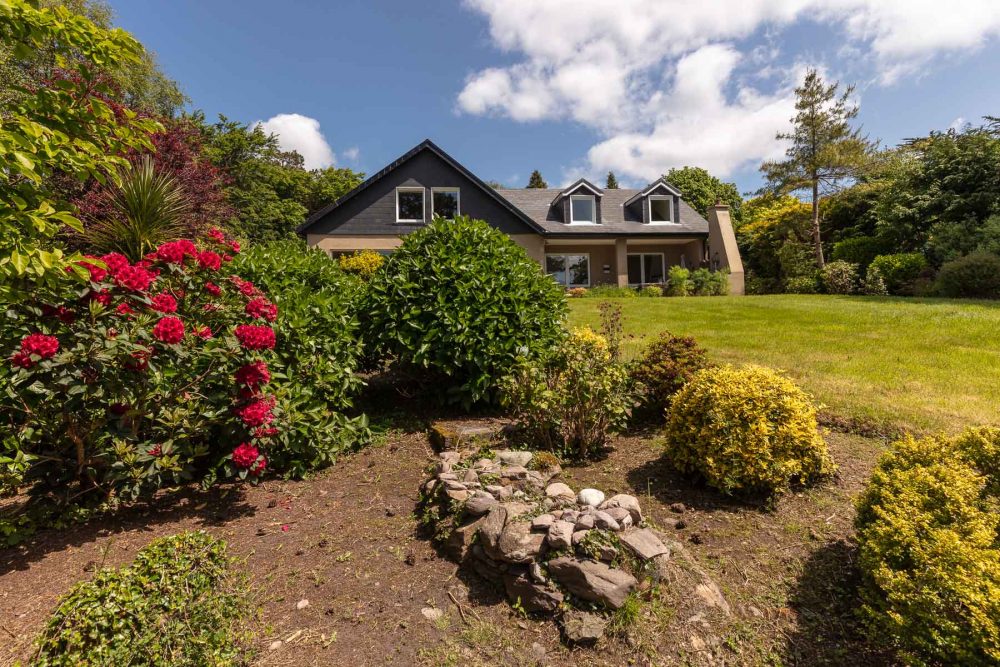 Reeks Lake House - Private Rentals - Adams & Butler